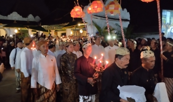 Simbol-Simbol Kelahiran Nabi Muhammad SAW dalam Panjang Jimat, Tradisi ...